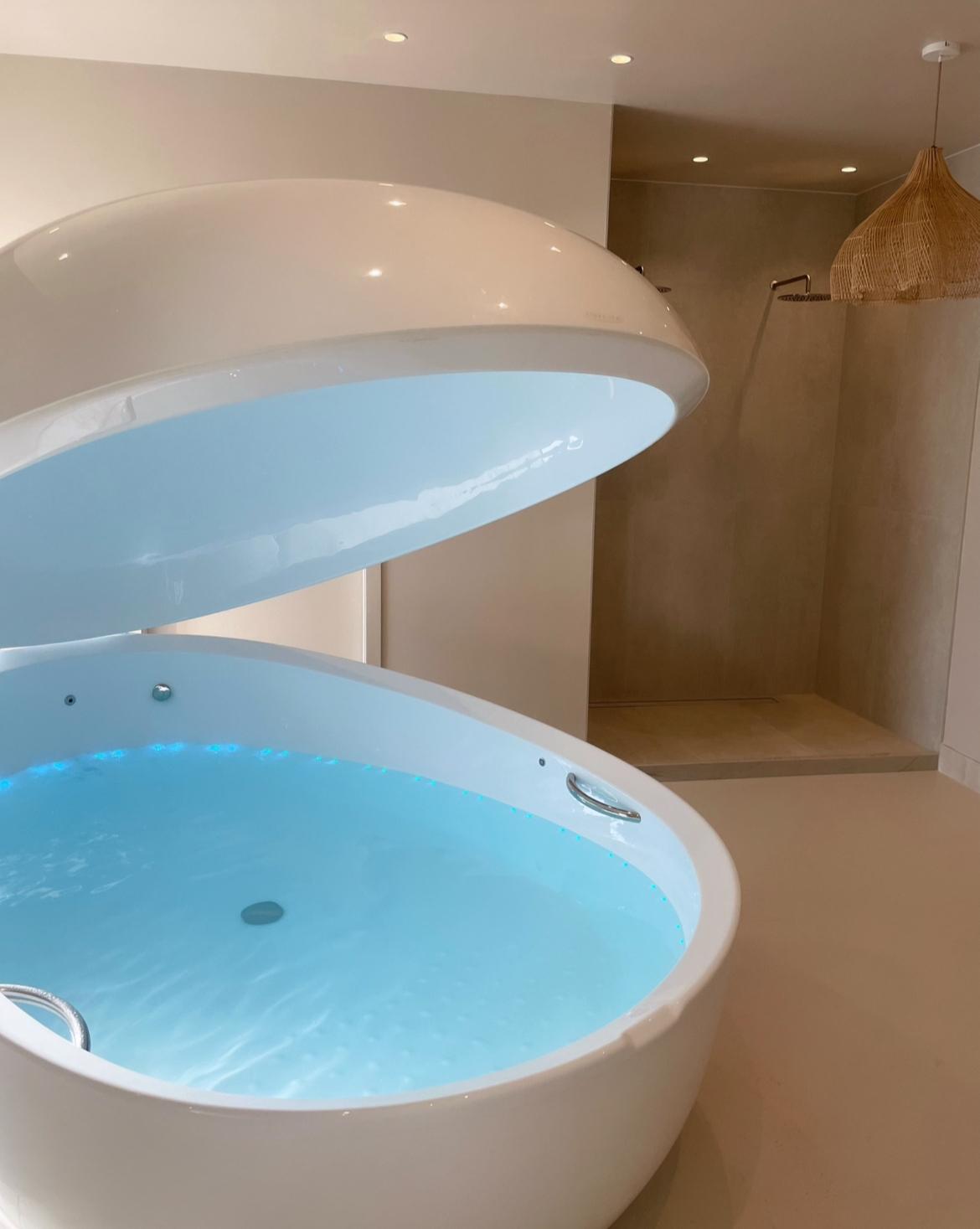 Floaten - Outside In Massages